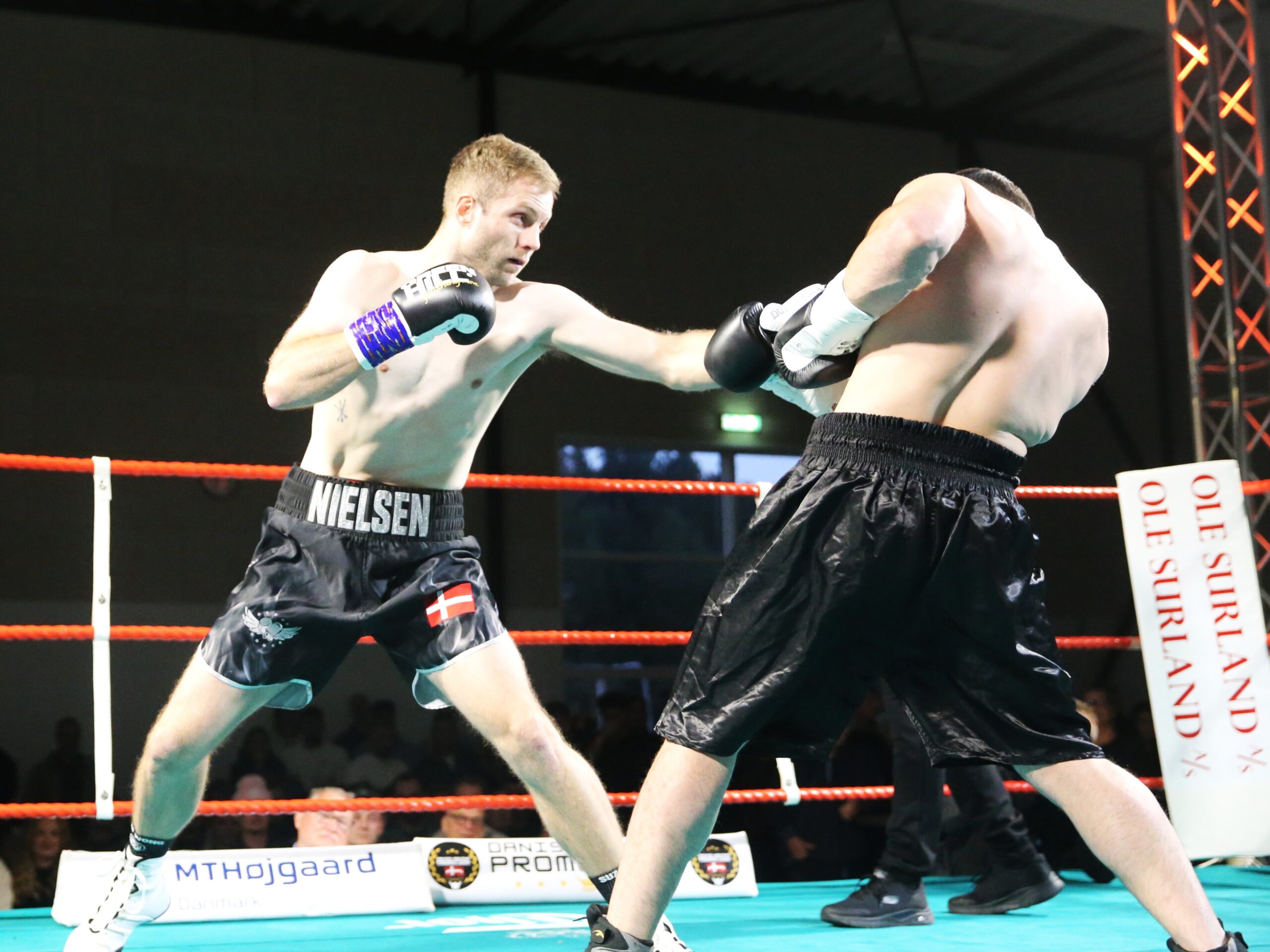 Nikki Møller vandt på TKO - KNOCK OUT - Danmarks bedste bokseside